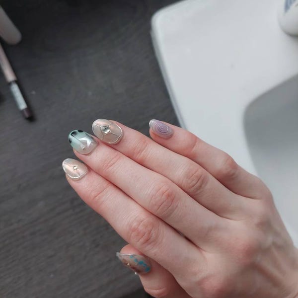 Milky White Pink Pearlescent Nails, Luxury Nails,baroque Pearl & Gold ...