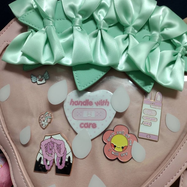 Kawaii Aesthetic Heart Shaped Pin Buttons - 2.25 Inch Cute Sayings ...