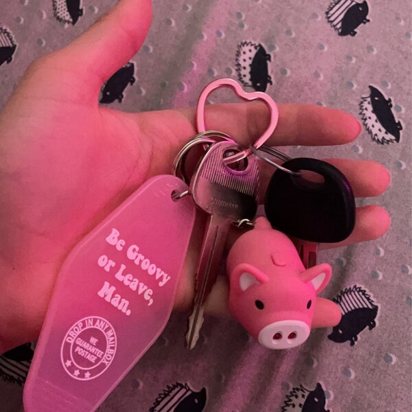 Pink 3D Pig Keychain With LED Nose Light and Sound Piggy Tan Black ...