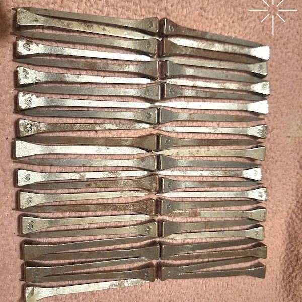 Large Hand Forged Silver or Black Blacksmith Horseshoe Nail Keyring ...