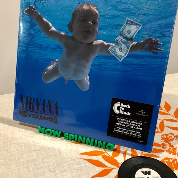 Vinyl Record Display Stand - Now Spinning Shelf - Free Standing - 3D ...