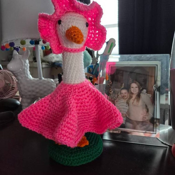 PATTERN ONLY Crochet Desk Goose PDF Pattern, Bonus: Rain Hat and Poncho ...