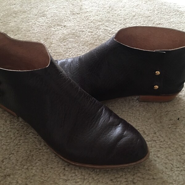 The Sandy. Classic Gold || Handmade Shoes, Minimal and Soft || Made to ...
