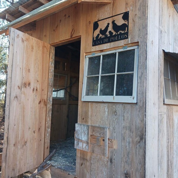 Personalized Chicken Farm Metal Sign, Custom Metal Chicken Coop Signs ...