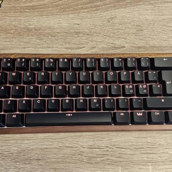 Black Walnut Wood Keyboard Case: Custom Wooden GH60 Wooting 60HE/HE+ ...