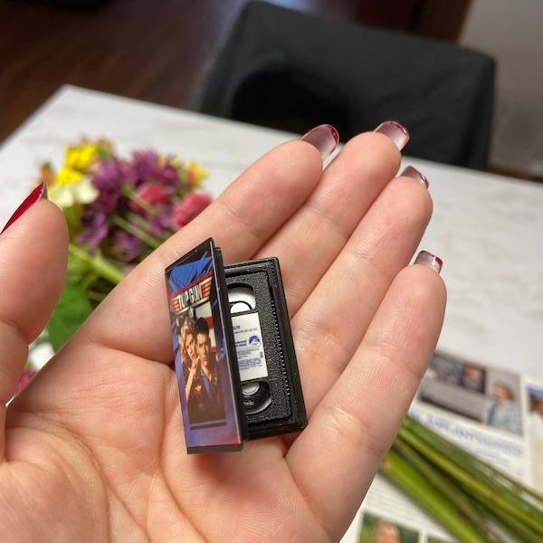 Mini 1:6 VHS K-Z Titles Tapes Choose the Movie Retro Miniatures 80's ...