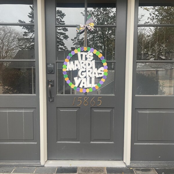 Mardi Gras Sign Mardi Gras Wreath Bead Dog Sign Mardi Gras Beads ...