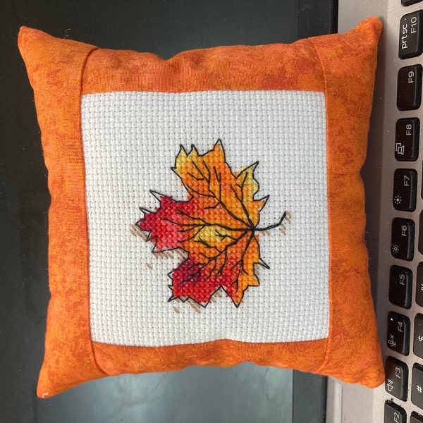 Maple Leaf Cross Stitch Pattern Fall Cross Stitch Autumn Leaf Small ...