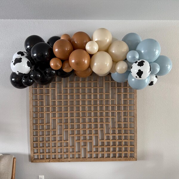 Too Infinity and Beyond Buzz Light Year Themed DIY Balloon Garland Buzz ...