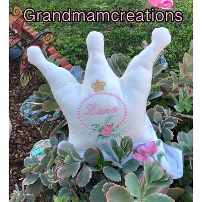 Frame Crown Embroidery Design Flowers Embroidery Design Machine Floral ...