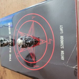 King Paimon Ring - Etsy