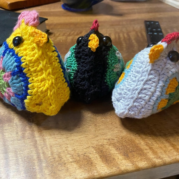 Granny Square Chicken Crochet Pattern · DIY Yarn Fiber Art Tutorial ...
