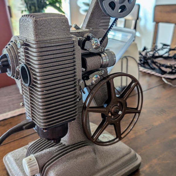 REVERE 8MM Movie Projector - SERVICED: Variable Speed, Includes Reel ...