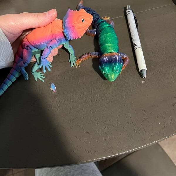Adorable Articulated Axolotl Baby - 3D Printed Desktop Pet - Fidget Toy ...