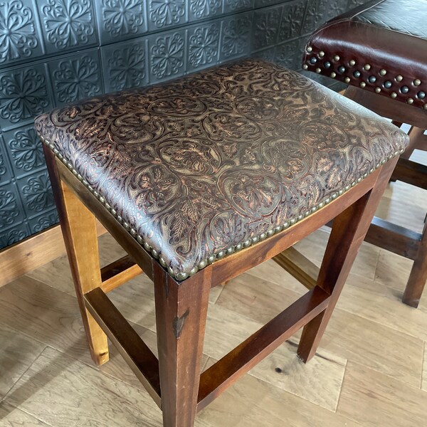 Bethany French Country Bar Stool (no Arms) White Crocodile Embossed ...