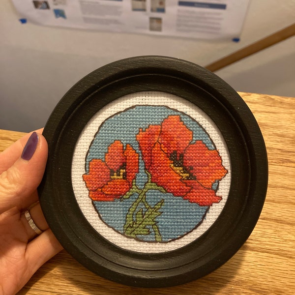 Wooden Round Frame, Black Round Frame, Round Picture Frame, Round Frame ...