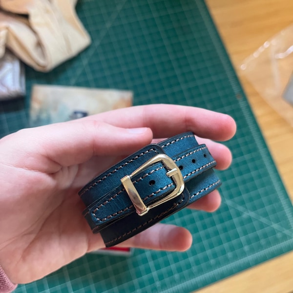 Customized Car Logo Key Chain Gift, Personalized Leather Keychain ...