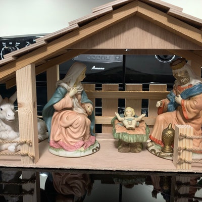 Handmade Wooden Christmas Nativity, Manger, Stable With Light. Rope ...