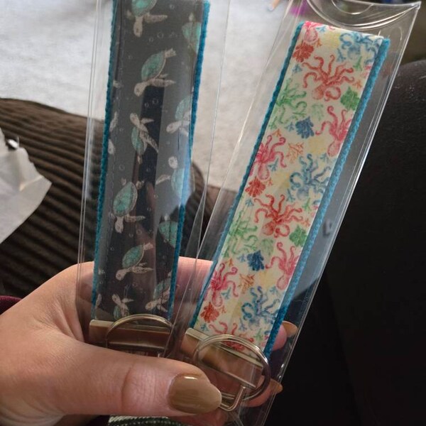 Sea Turtle Keychain - Sea Life Key Fob Wristlet - Swimming Turtles Bag ...