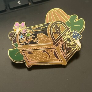 Amphibia Calamity Box Music Chest Enamel Pin - Etsy