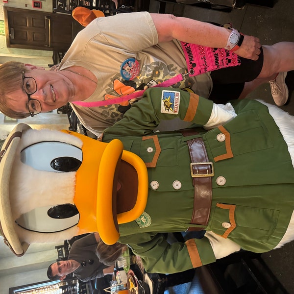 Disney Just Retired Buttons-disney Just Retired Pins-minnie Retirement ...