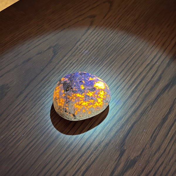 15.25oz, Fluorescent Sodalite, EMBERLITE, Yooperstone, Yooperlite, Lake ...