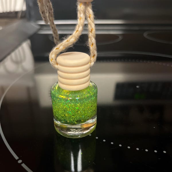 Custom Glitter Car Diffuser: Essential Oils, Car Accessories, Great ...