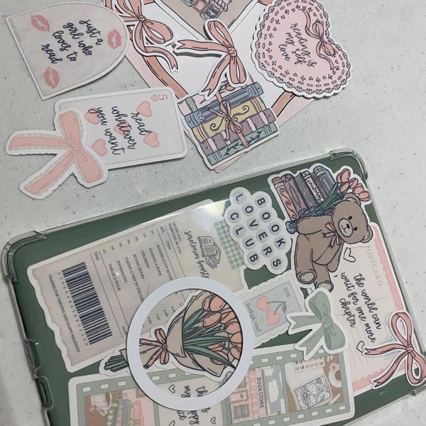 Book Stack Vinyl Sticker | Bibliophile | Kindle Girlie | Waterproof | Kindle Stickers | Book ...