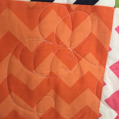 Bee, Butterfly, and Flower Continuous Line, Edge to Edge Pantograph for ...