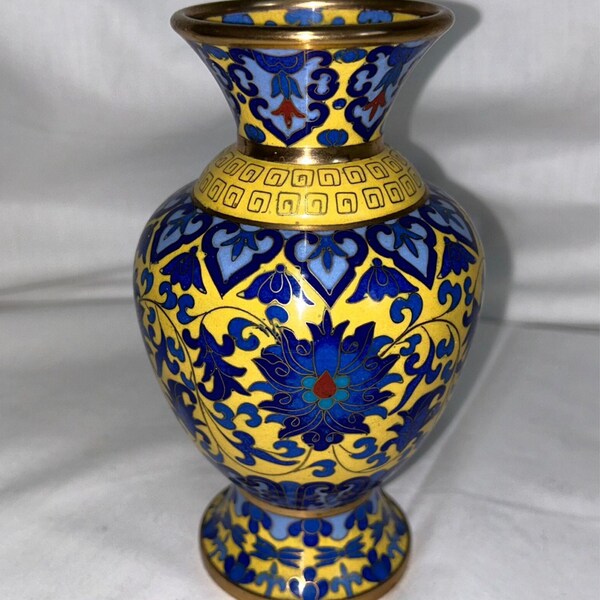 ROYAL ALBERT SWEET Violets Luncheon Ware, Teapot, Cake Plate Plus ...