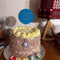 Fondant Man Sat in Arm Chair Cake Topper,bespoke Man or Women,sugar ...