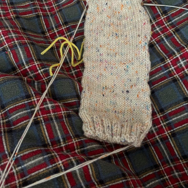 Easy Basic Worsted Weight Sock Knitting Pattern - the Thicksgiving ...