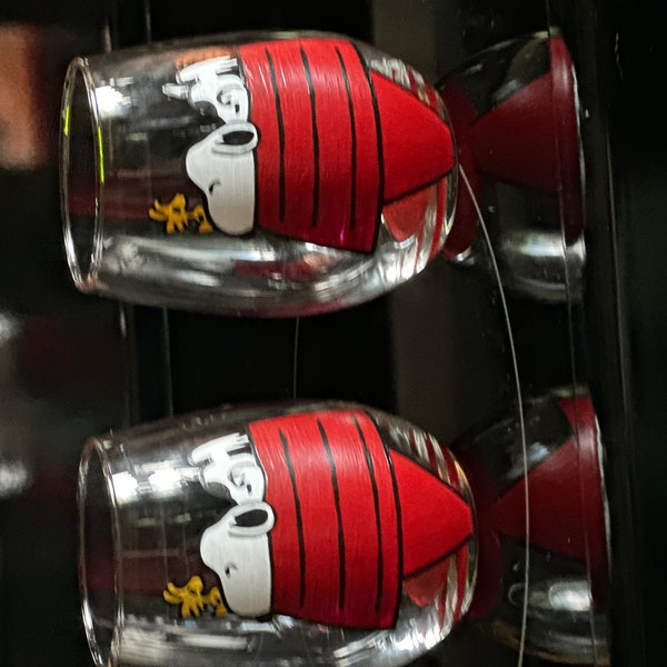 Snoopy Birthday Glass / Snoopy Wine Glass / Snoopy Gift / Snoopy Party ...