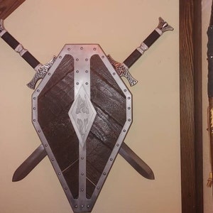 Steel, Wood and Leather Skyrim Solitude Hold Shield Replica Norse ...