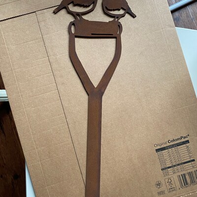 Robin on Spade Garden Decoration / Bird Garden Gift / Rusty Metal Robin ...