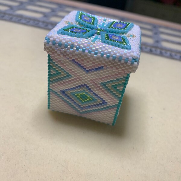 Beading Patterns for Decorative Box, Peyote Bead Pattern Small Box ...