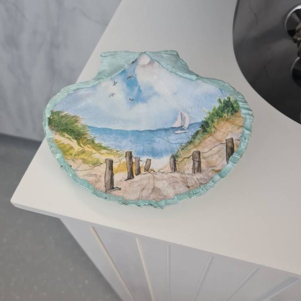 Hand Decorated Scallop Shell Trinket Dish Decoupaged and Painted Beach ...