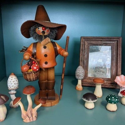Wooden Inuit People, Wooden Eskimo Figures, Hand Made Toy, Inuit With ...