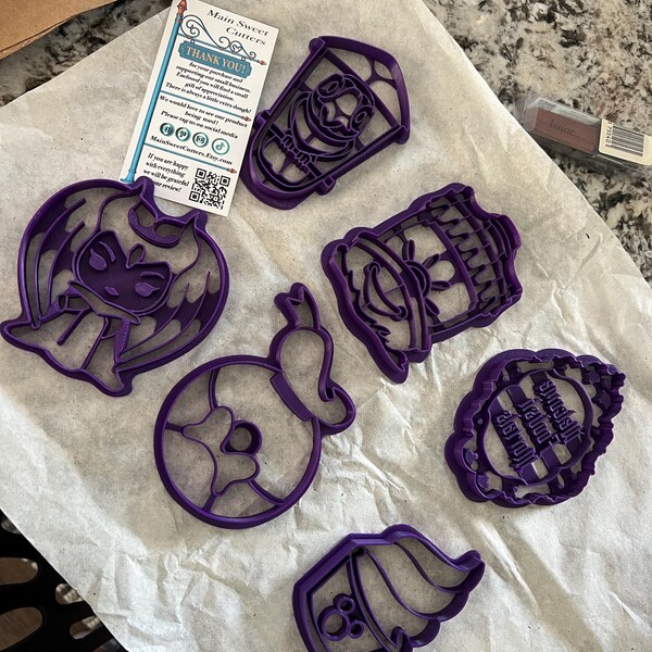 It's a Small World (2 Part) Cookie Cutters With Handles and Sharp Edges ...