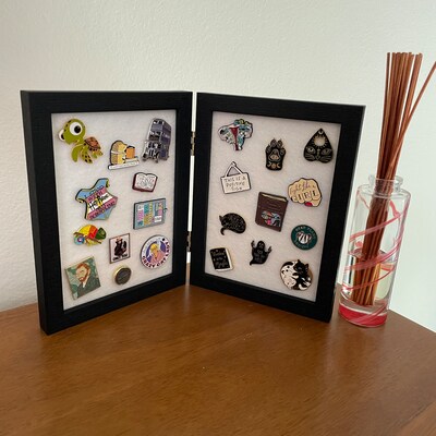 Pin Badge Display Metal-frame, Enamel Pin Display Box for Collector ...