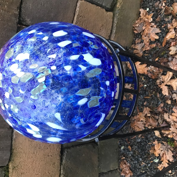 Hand Blown Art Glass Gaze Ball: Solar LED Garden Light - Etsy