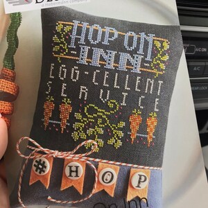 ELIZABETH HUNTER 1853 / The Scarlet House / Sampler / Cross | Etsy