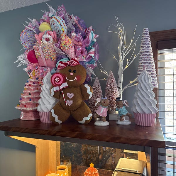 Pastel Christmas Tree Topper, Gingerbread Candyland Theme With Pink ...