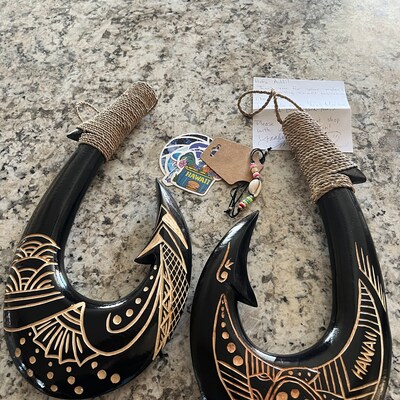 Maui Hooks Hei Makau Adjustable Bone & Resin Necklaces Story Included ...