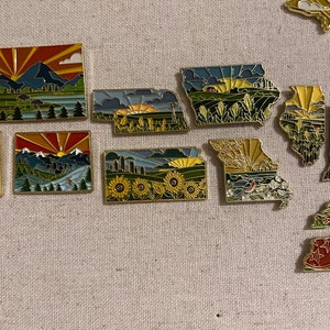 Washington Soft Enamel Keychain Washington Outline Key Ring Illustrated ...