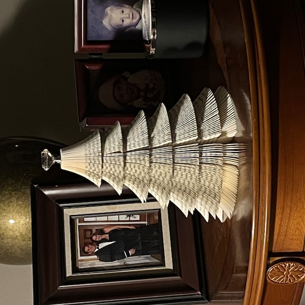 Book Snowman (shown With Christmas Tree) - Etsy