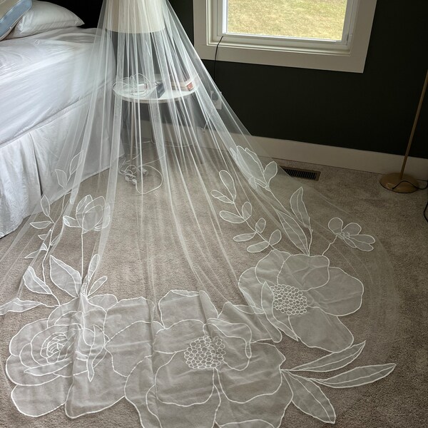 LILLY /chapel Organza Floral Veil/ Custom Veil/ Chapel Wedding Veil ...