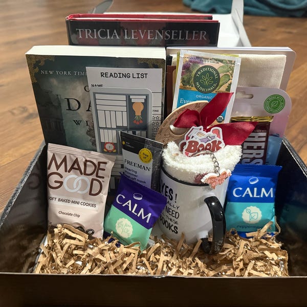 Mega Book Lovers Box - Etsy