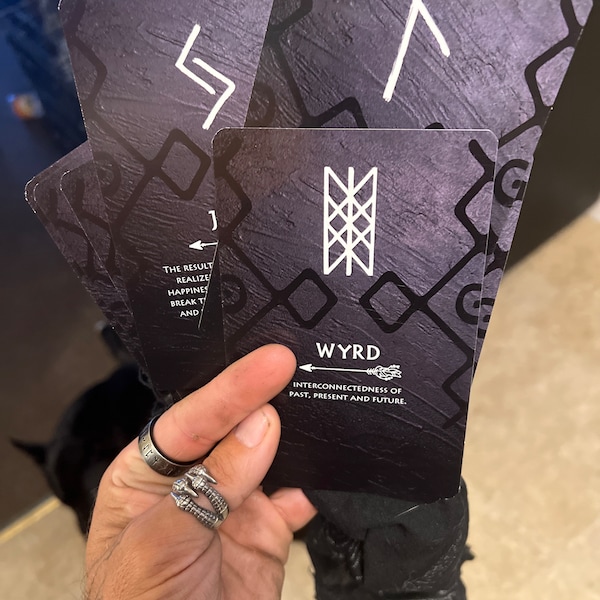 Runes Oracle - Celtic Cards - 24 Cards - Oracle - Oracle Deck - Fortune ...