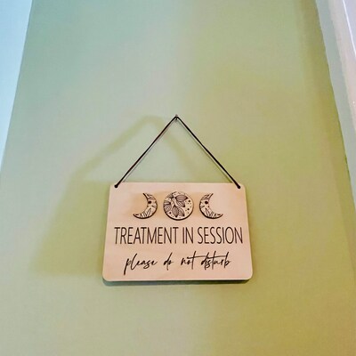 Engraved Please Do Not Disturb Sign Treatment in Session Sign in ...
